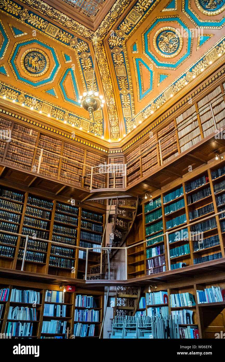 Providence, RI, August 29, 2018: The Rhode Island State Library Stock ...