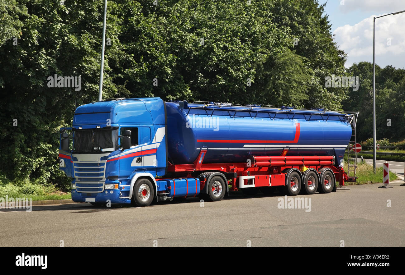 View of Tank truck Stock Photo - Alamy