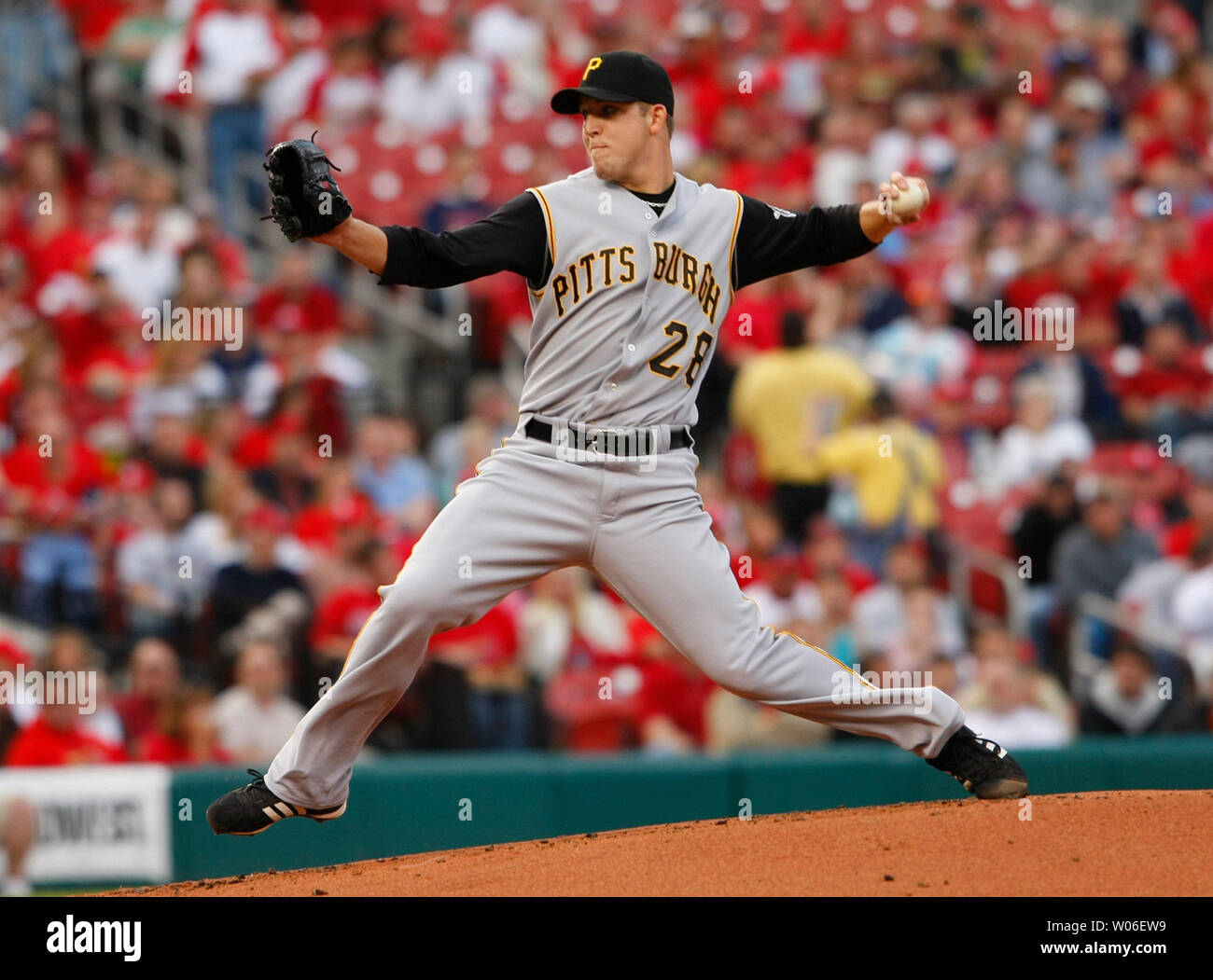 Pittsburgh Pirates starting pitcher Paul Maholm delivers a pitch to the ...