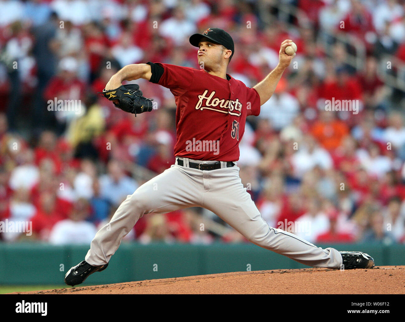 Houston Astros starting pitcher Wandy Rodriguez delivers a pitch to the ...