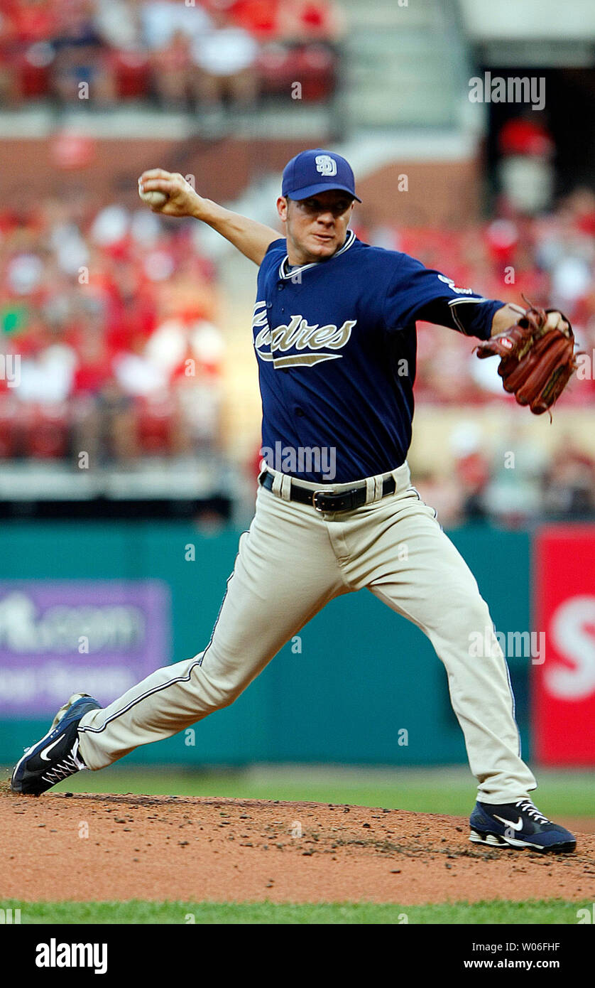 San Diego Padres pitcher Jake Peavy delivers a pitch to the St. Louis ...