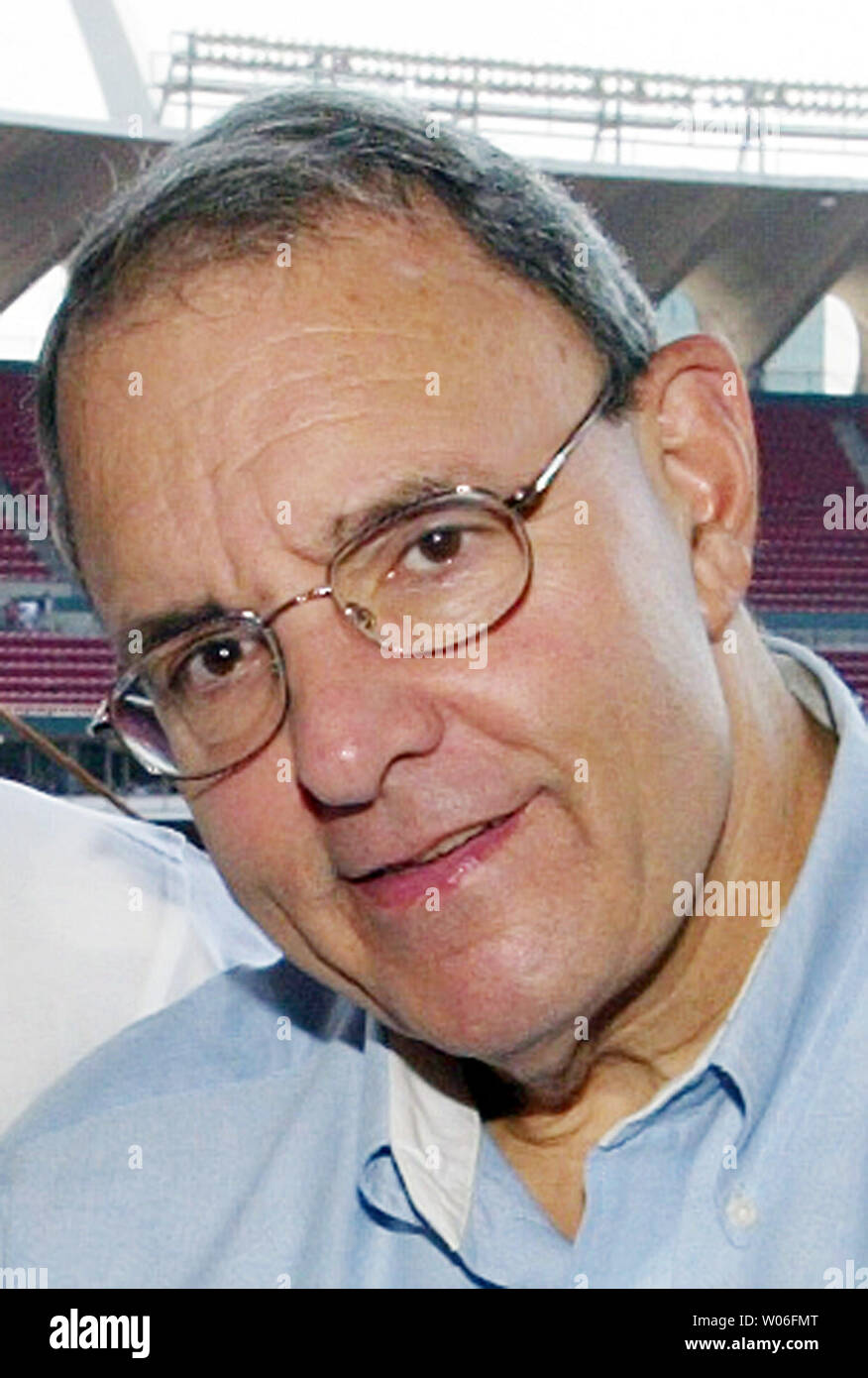 Atlanta braves 2005 hi-res stock photography and images - Alamy