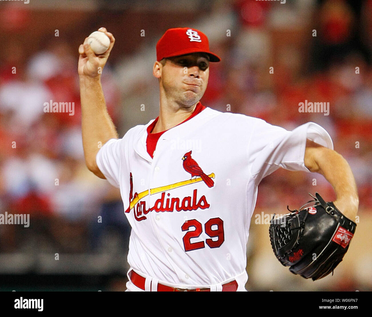 St. Louis Cardinals starting pitcher Chris Carpenter delivers a pitch ...