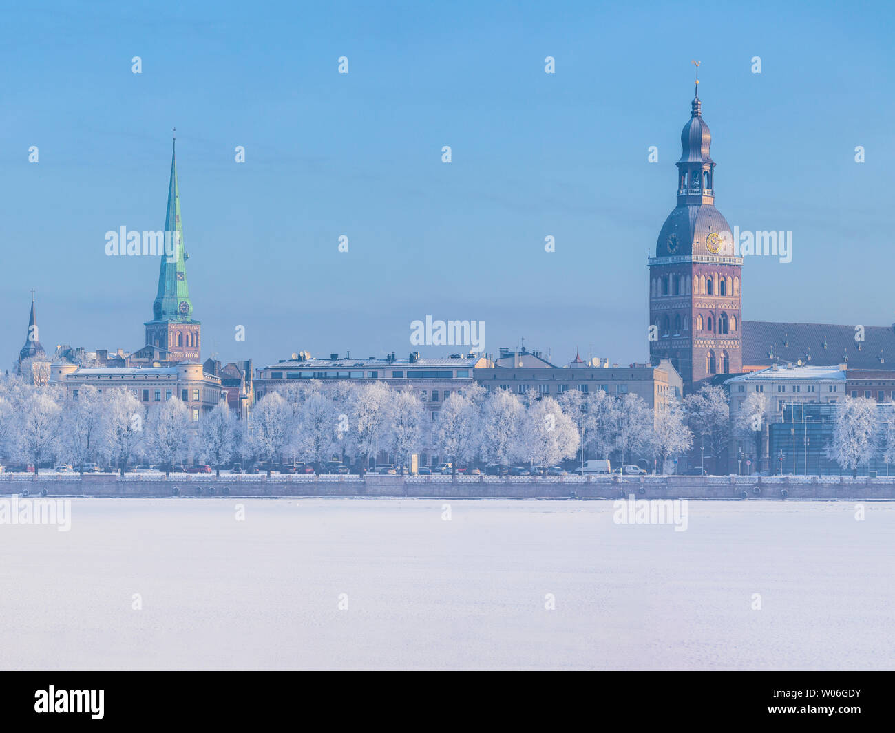 City riga hi-res stock photography and images - Alamy