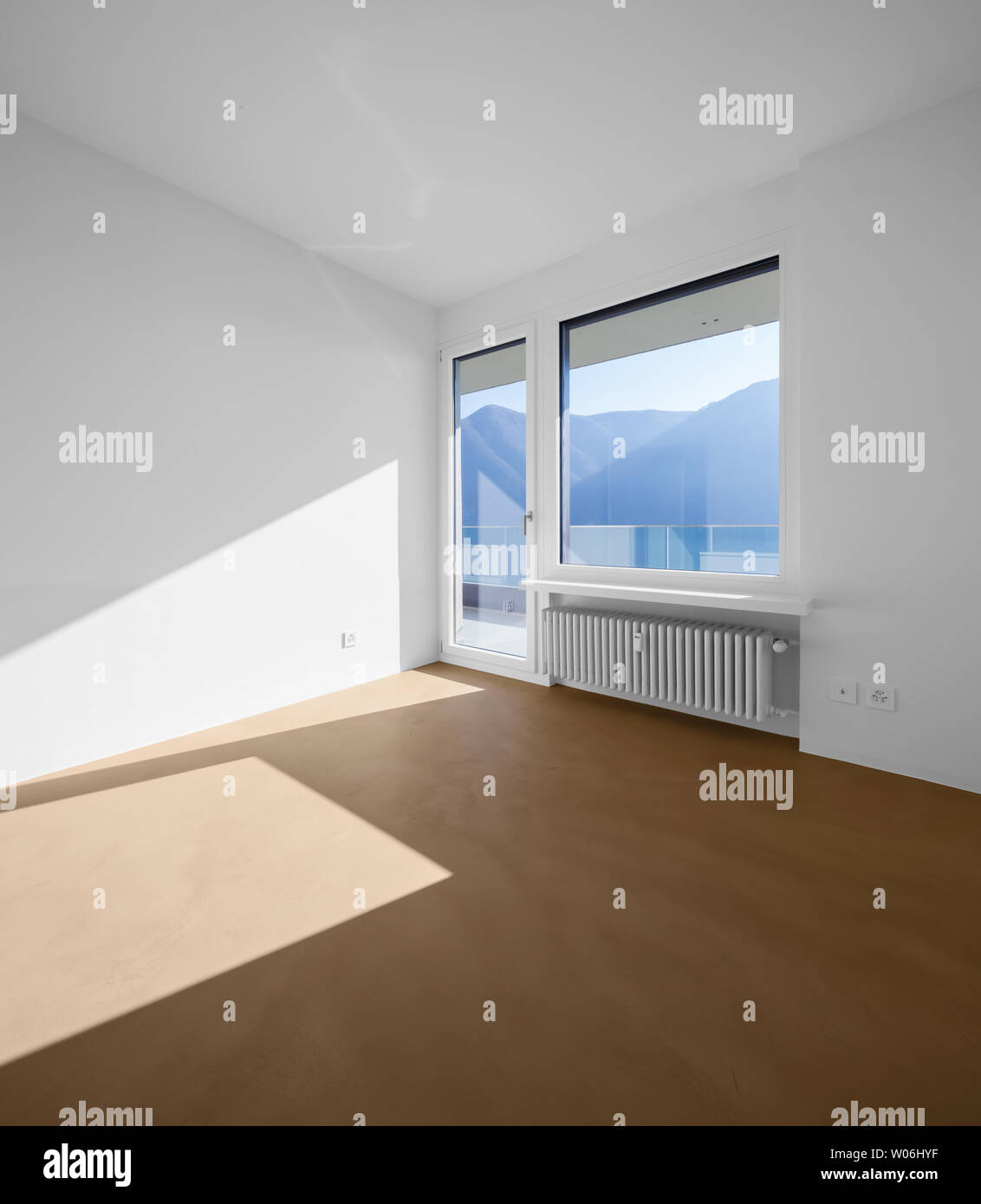 Empty room in modern apartment Stock Photo - Alamy