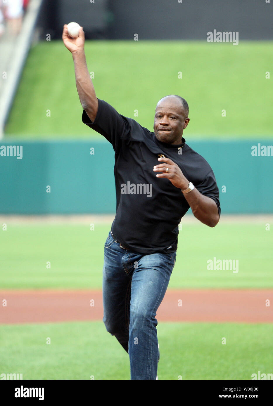 University of Missouri's head basketball coach Mike Anderson throws out ...