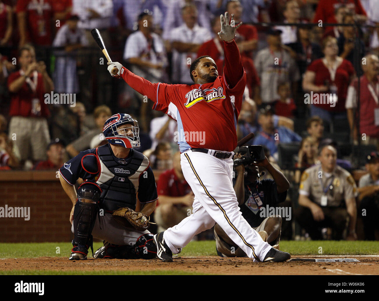 Home run swing hi-res stock photography and images - Alamy