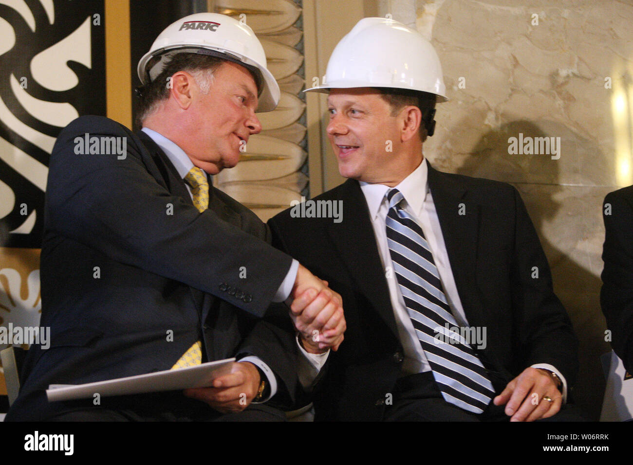 Peabody Energy Chairman and Chief Executive Officer Greg Boyce (L ...