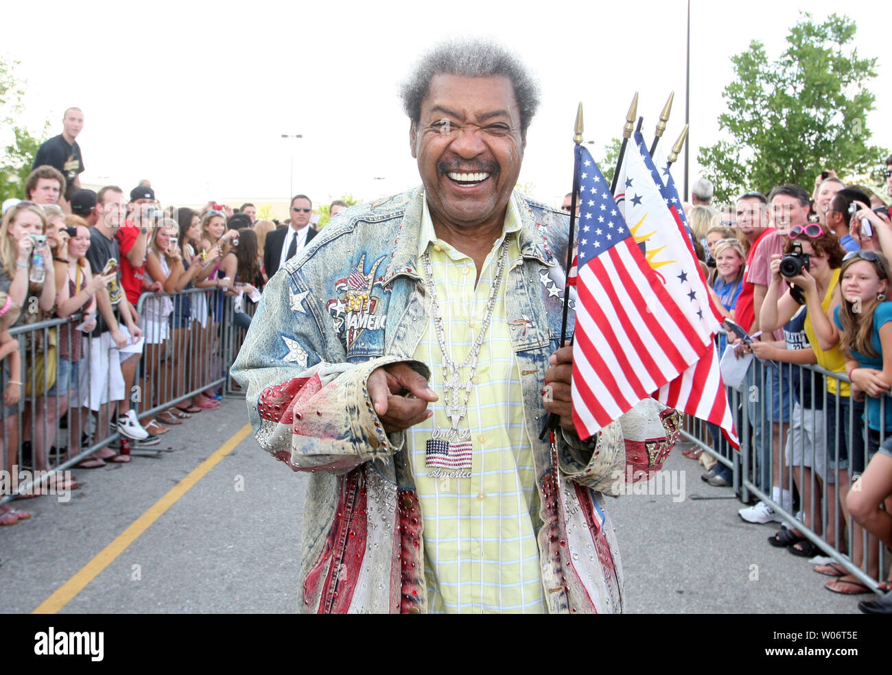 Boxing promotor Don King arrives for the movie premier of Mark Wahlberg ...