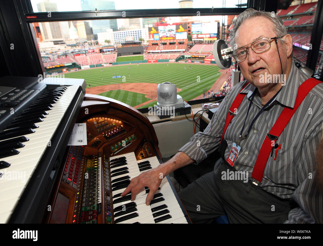 St. Louis Cardinals stadium organist Ernie Hayes prepares to play ...