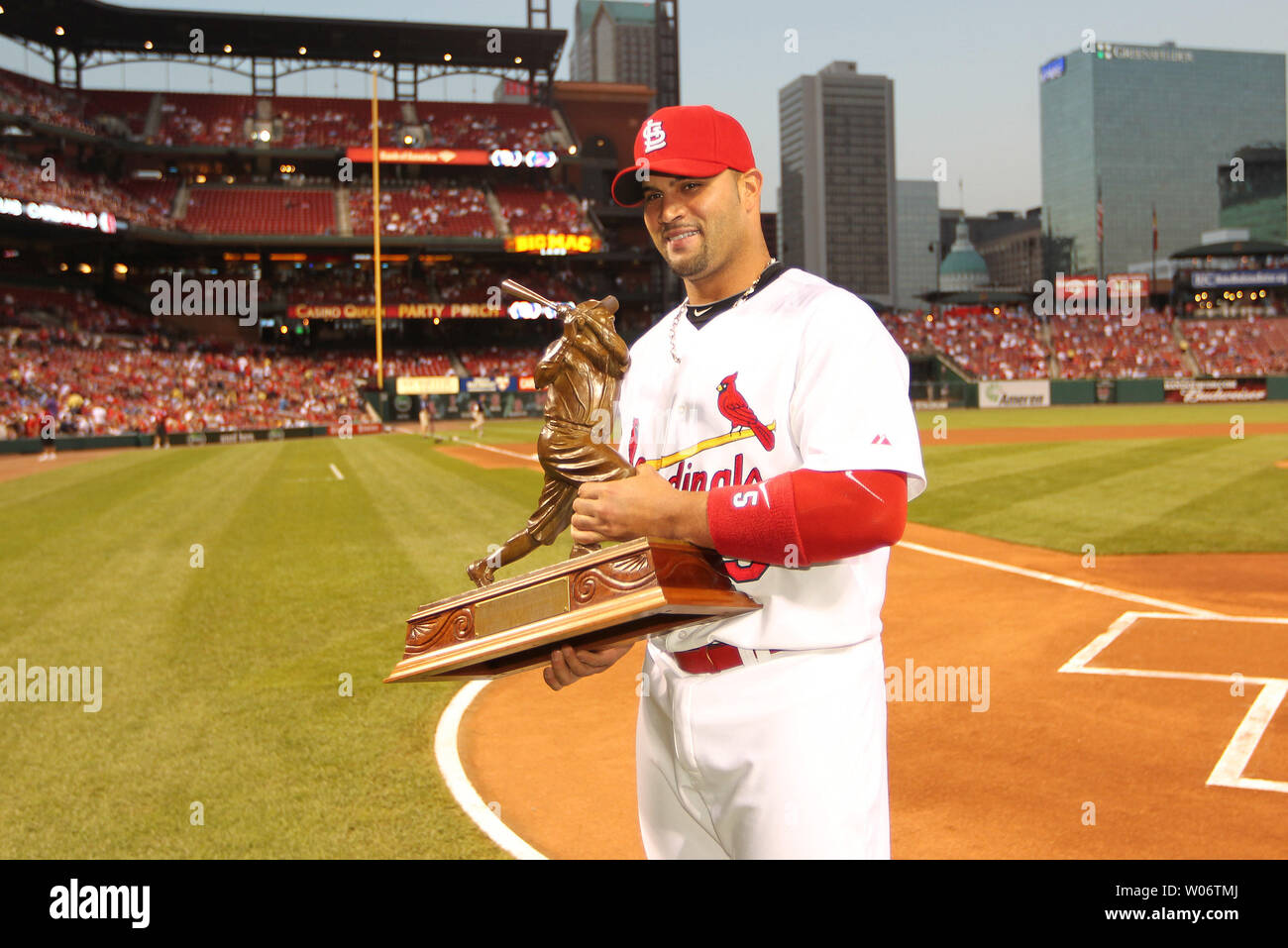 St. Louis Cardinals Albert Pujols displays The Babe Ruth Home Run Award ...