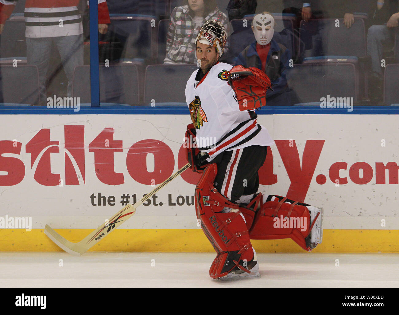 Goalie mask hi-res stock photography and images - Alamy