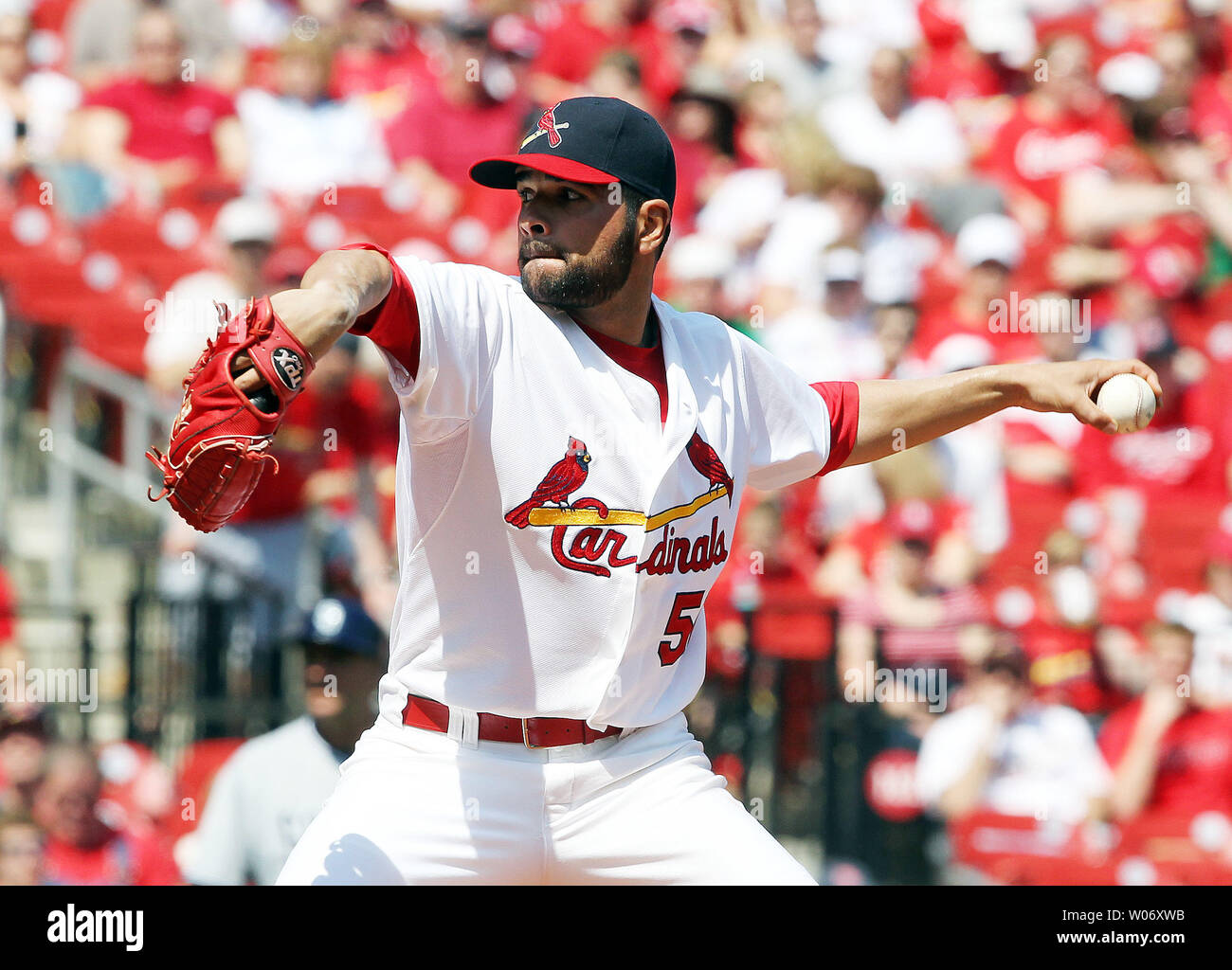 St. Louis Cardinals starting pitcher Jaime Garcia delivers a pitch to ...