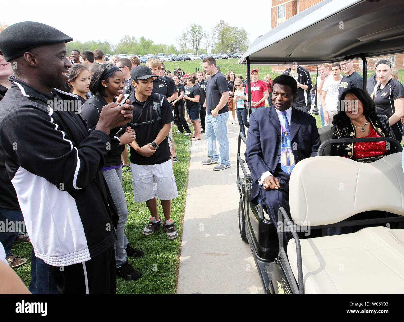National Baseball Hall of Fame member Lou Brock and his wife Jacki talk ...