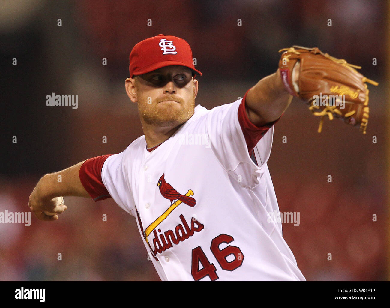 St. Louis Cardinals starting pitcher Kyle McClellan delivers a pitch to ...