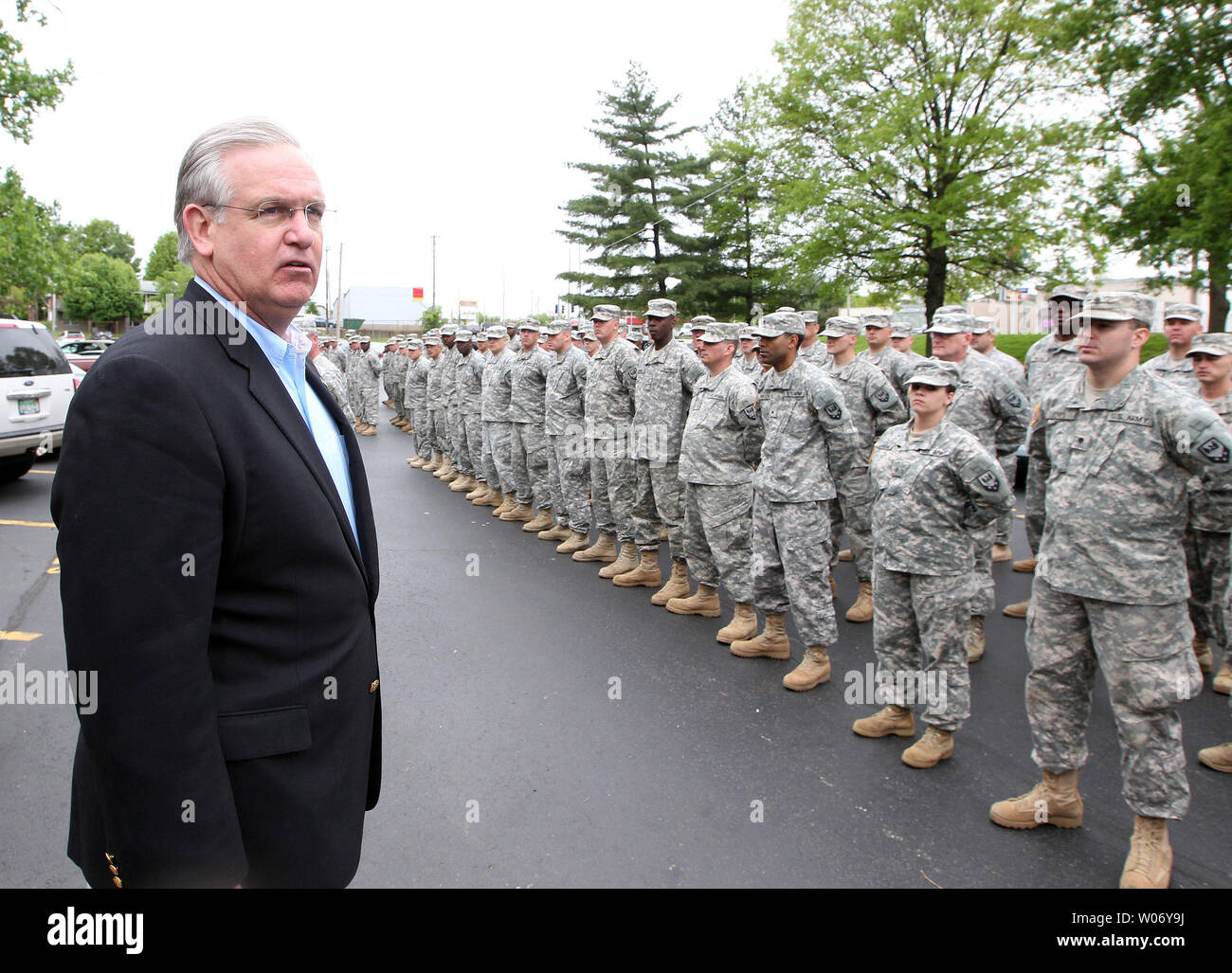 Convoy security hi-res stock photography and images - Alamy