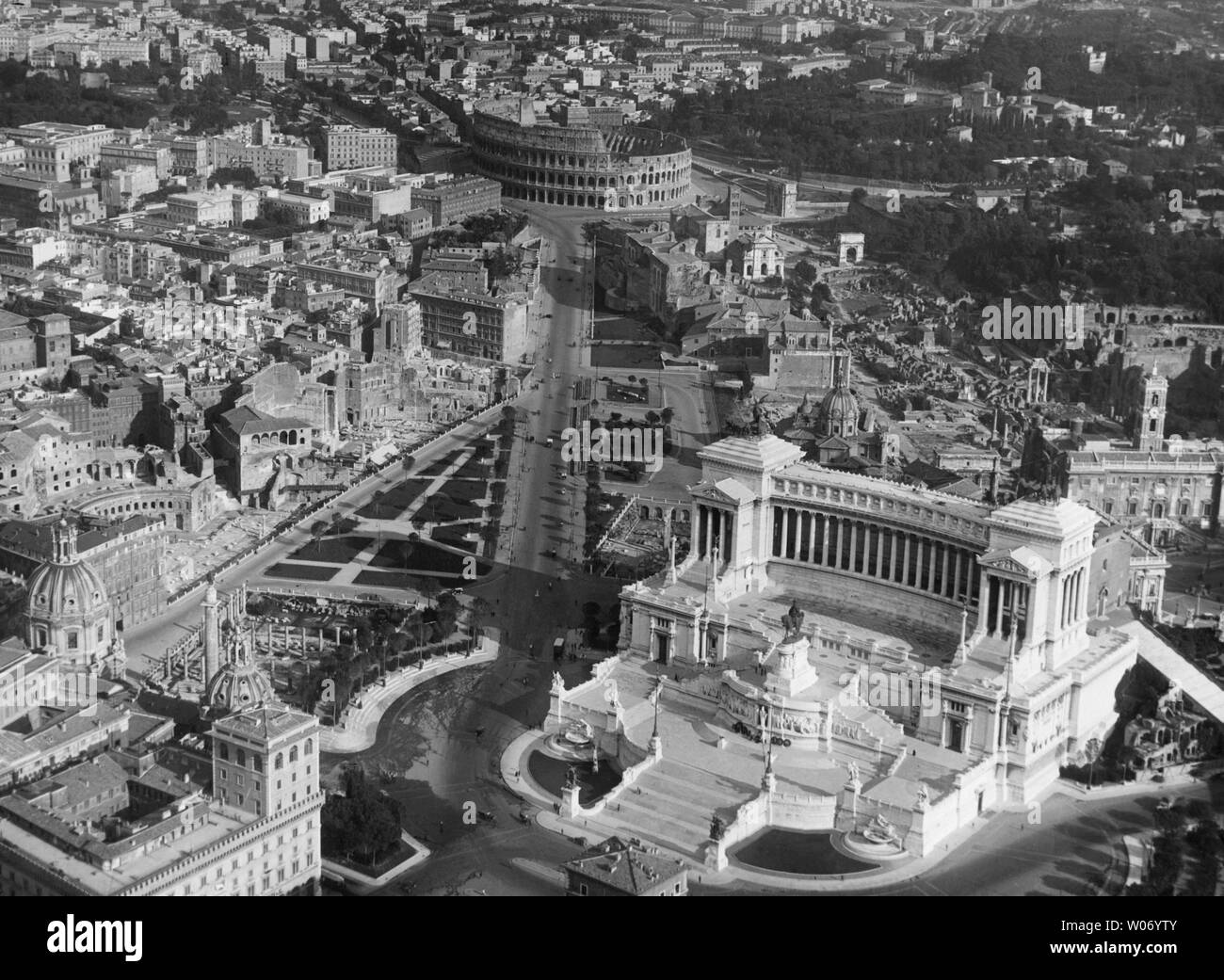 Rome, aerial view of the Victorian, 1930-40 Stock Photo - Alamy