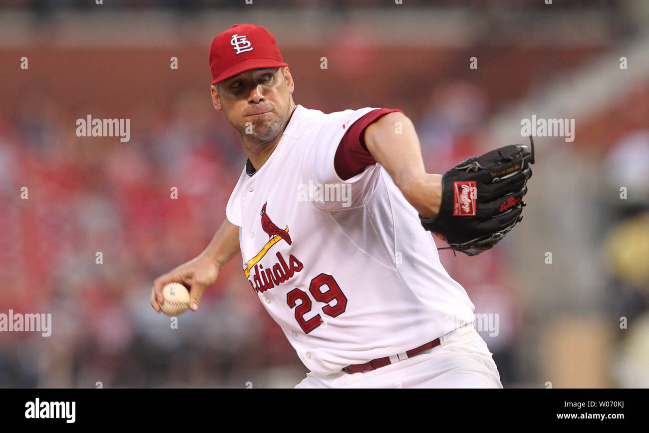 St. Louis Cardinals starting pitcher Chris Carpenter delivers a pitch ...