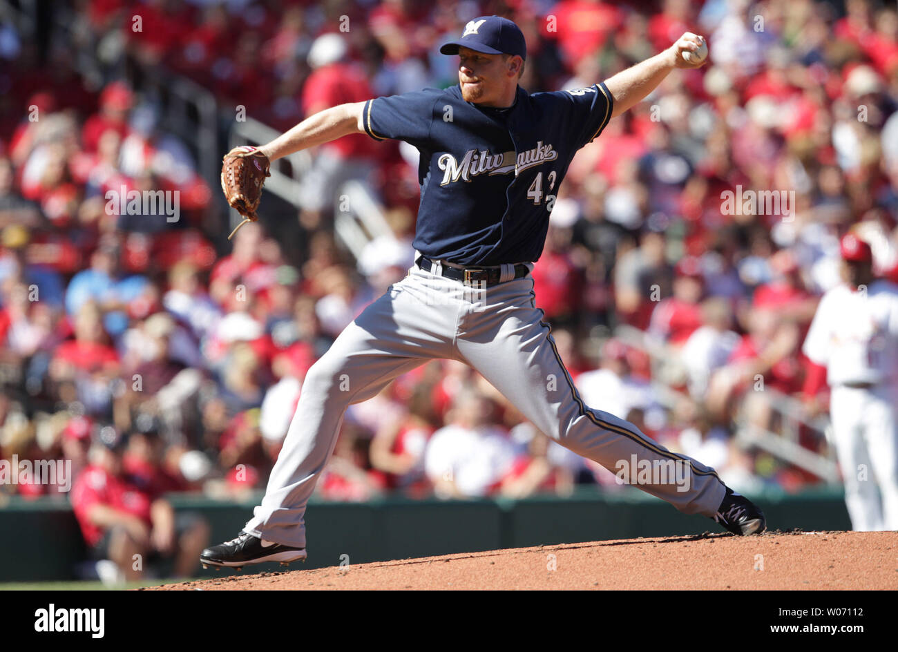 Milwaukee Brewers starting pitcher Randy Wolf delivers a pitch to the ...