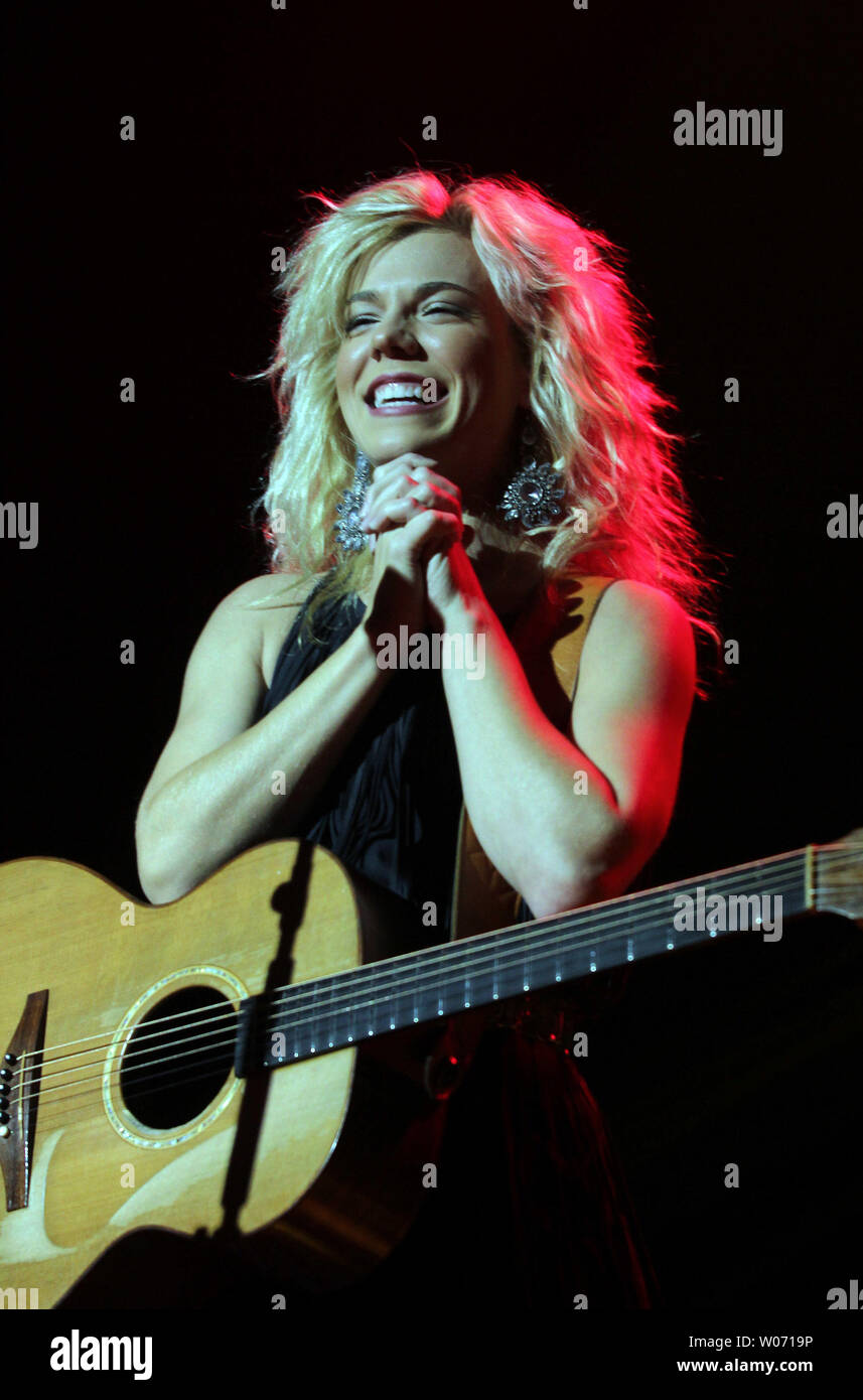 Uso band hi-res stock photography and images - Alamy