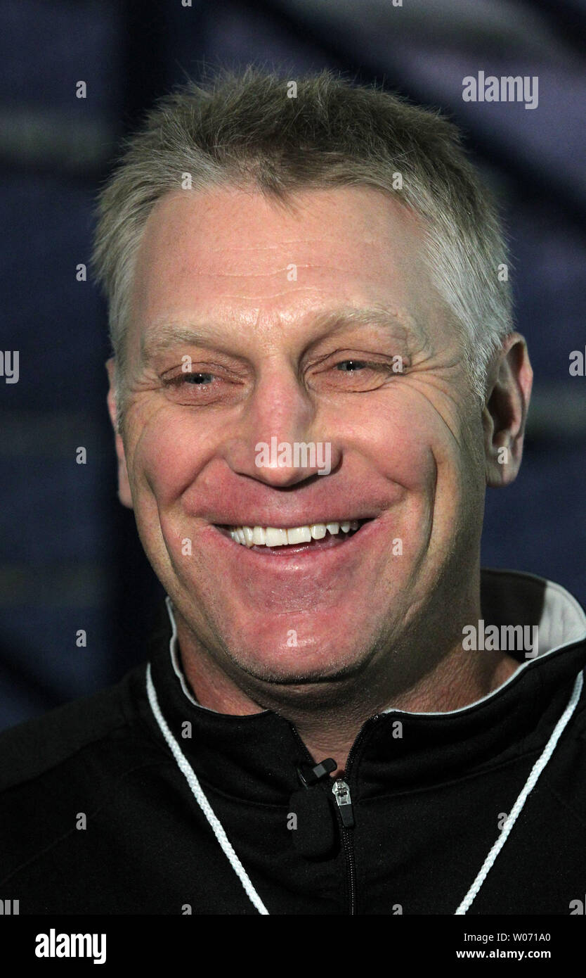 Hockey Hall of Fame member Brett Hull smiles while being interviewed ...