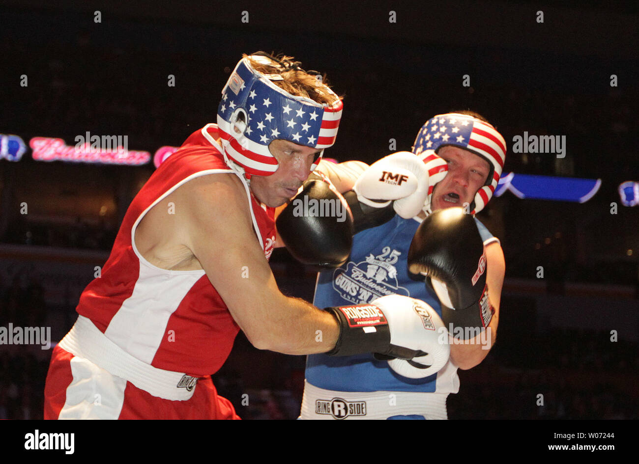 Boxing match punch head hi-res stock photography and images - Alamy