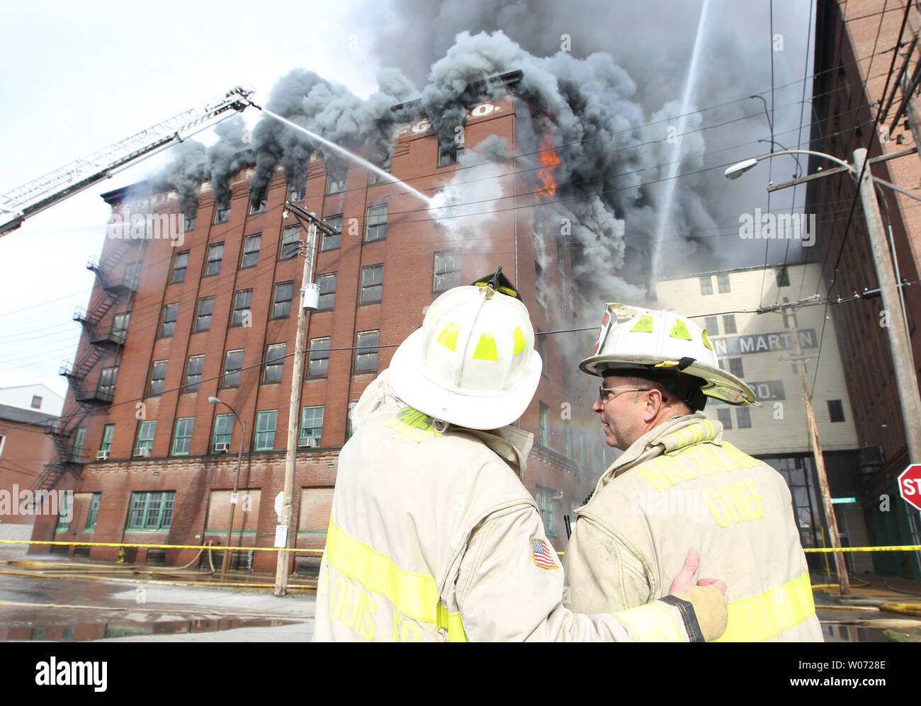 Six story building hi-res stock photography and images - Alamy