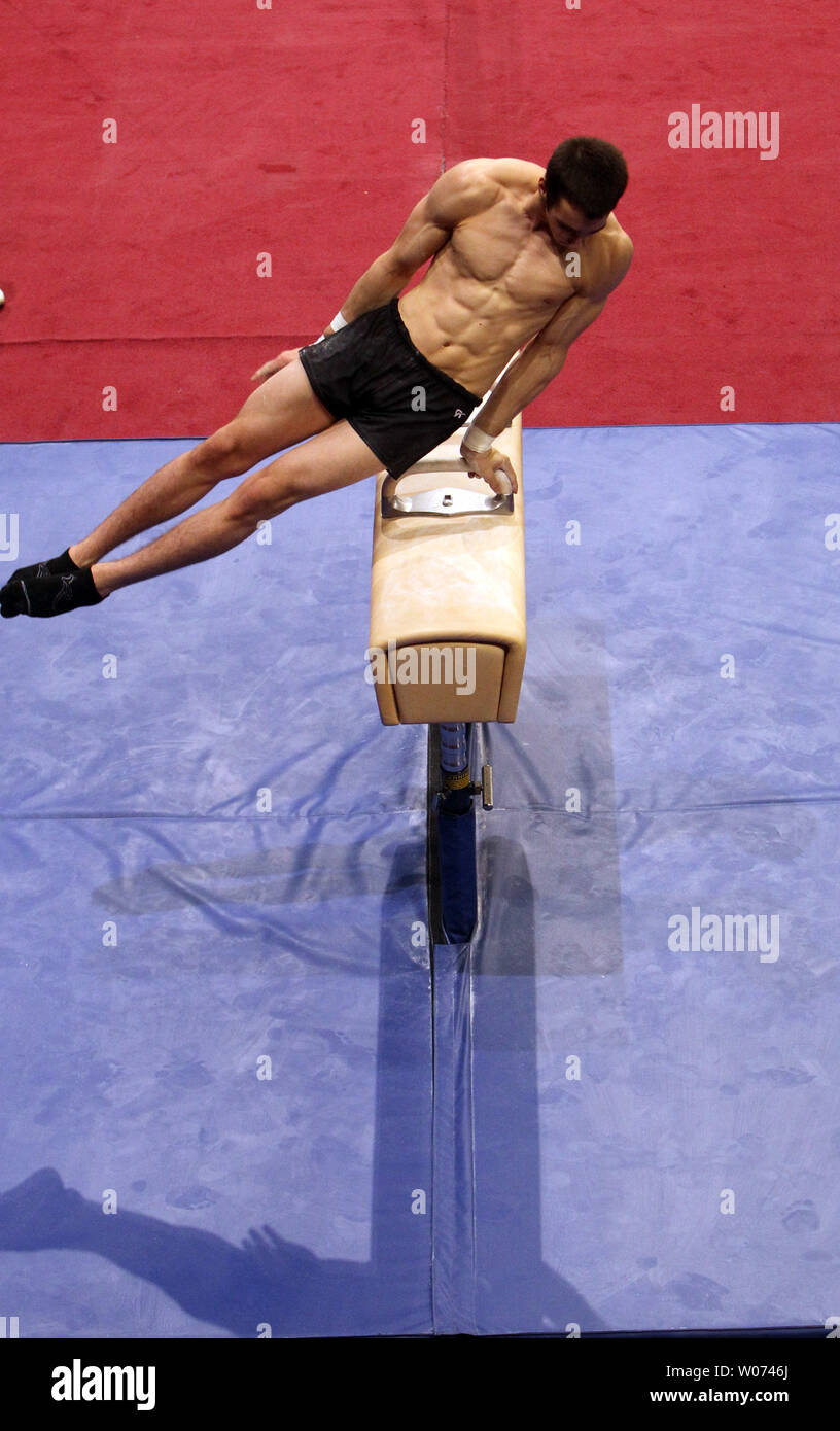 Austin Hodges (16) of Buffalo Grove, Illinois does a routine on the ...