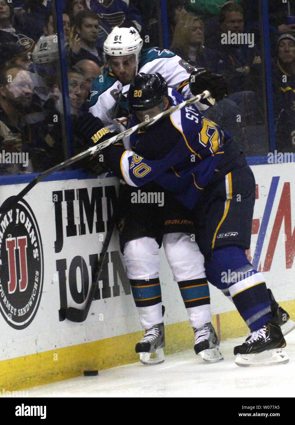 St.Louis Blues Alexander Steen (20) checks San Jose Sharks Justin Braun ...