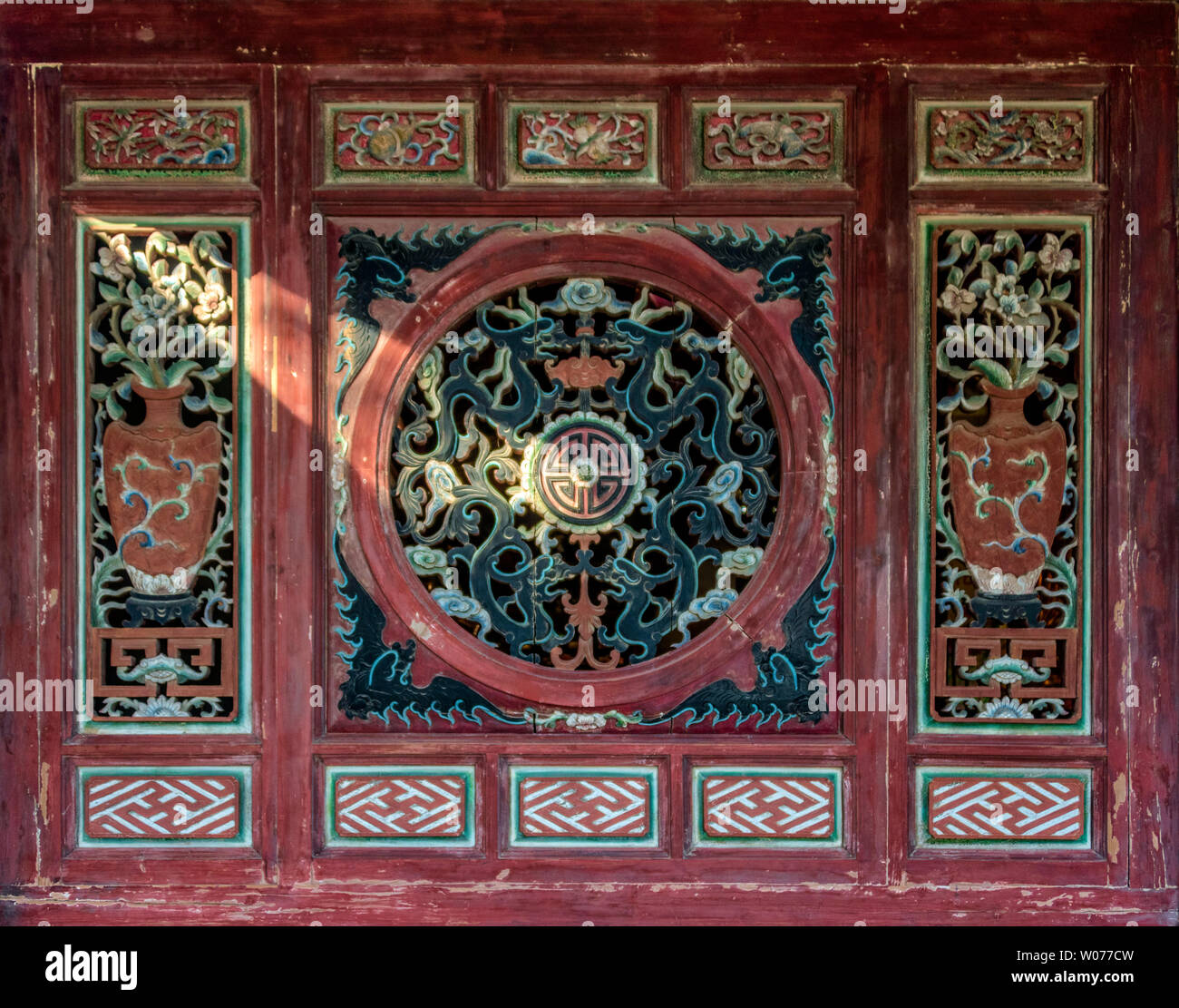 East zen shaolin temple hi-res stock photography and images - Alamy