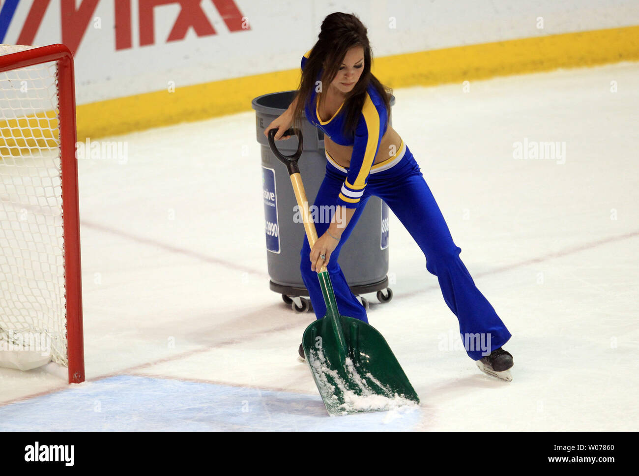 Canucks Ice Girls