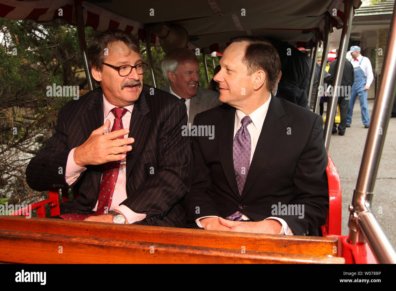 St. Louis Mayor Francis Slay (R) talks with Dr. Jeffrey Bonner, President and CEO of the Saint ...