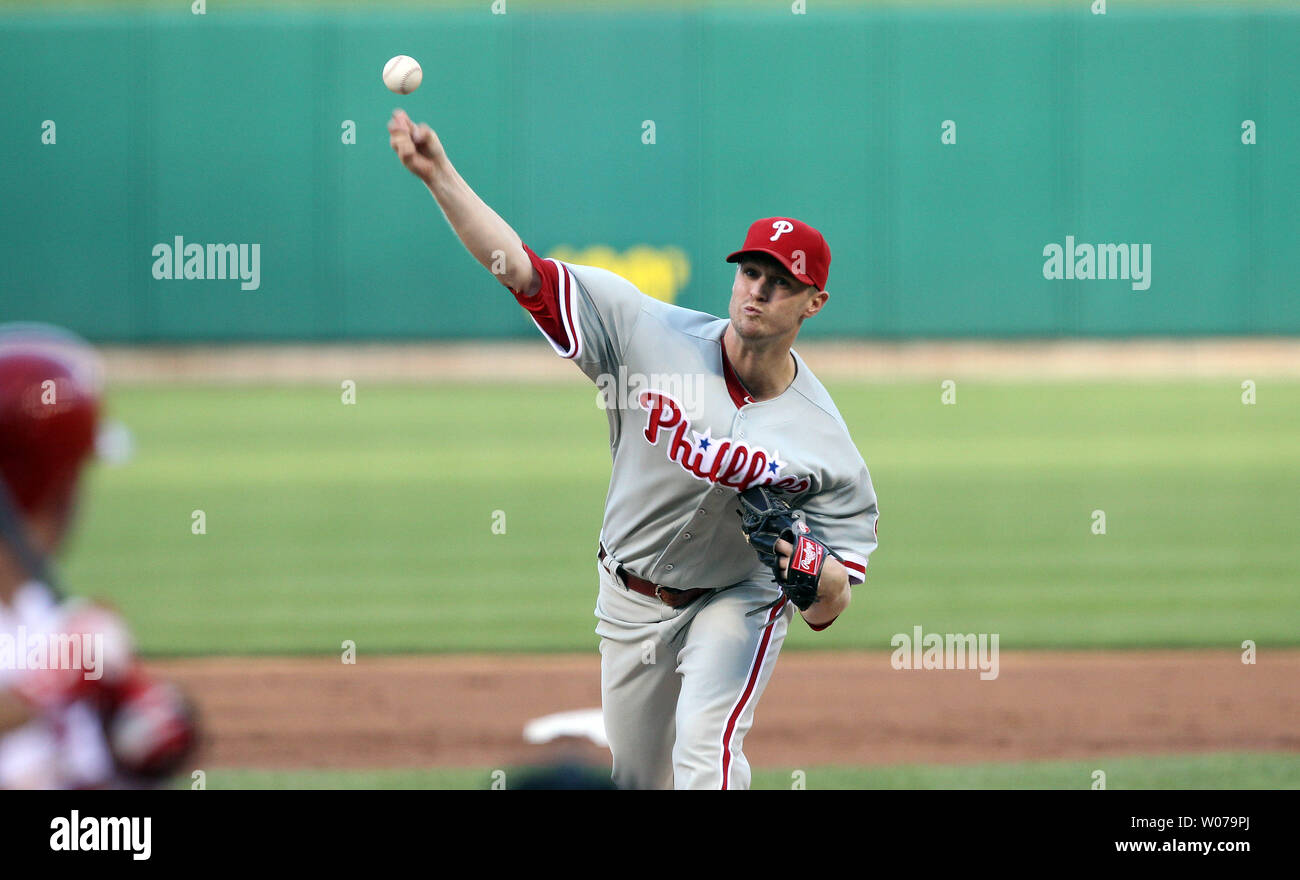 Philadelphia Phillies starting pitcher Kyle Kendrick delivers a pitch ...