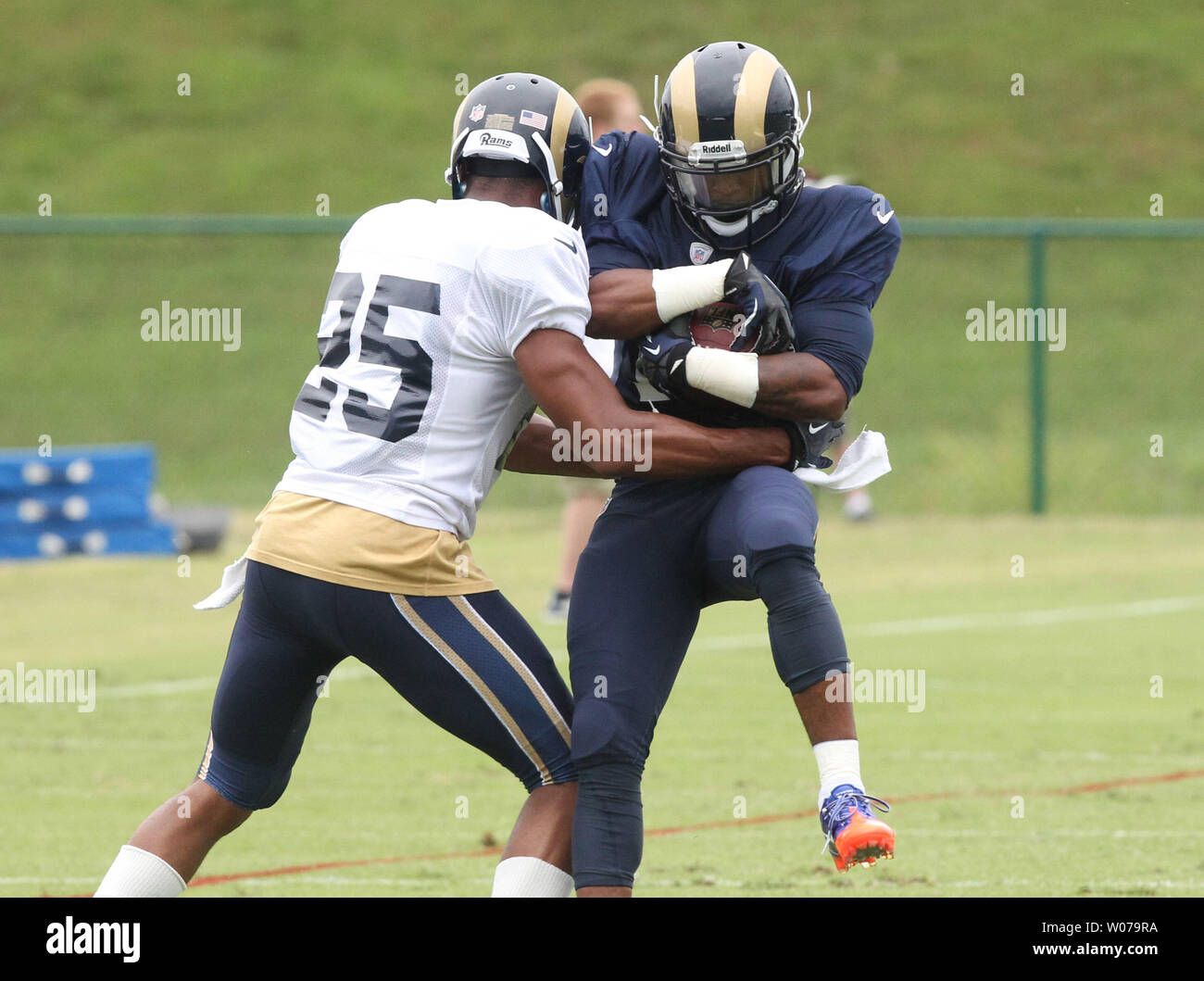 Nfl team practice facility hi-res stock photography and images - Alamy
