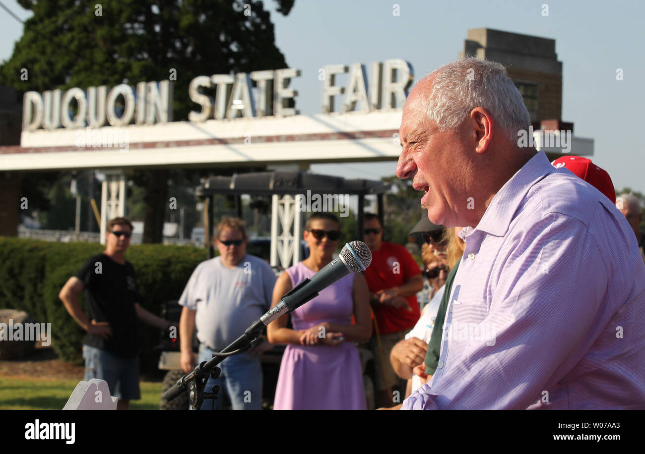 Illinois Governor Pat Quinn makes his remarks during the opening at the ...