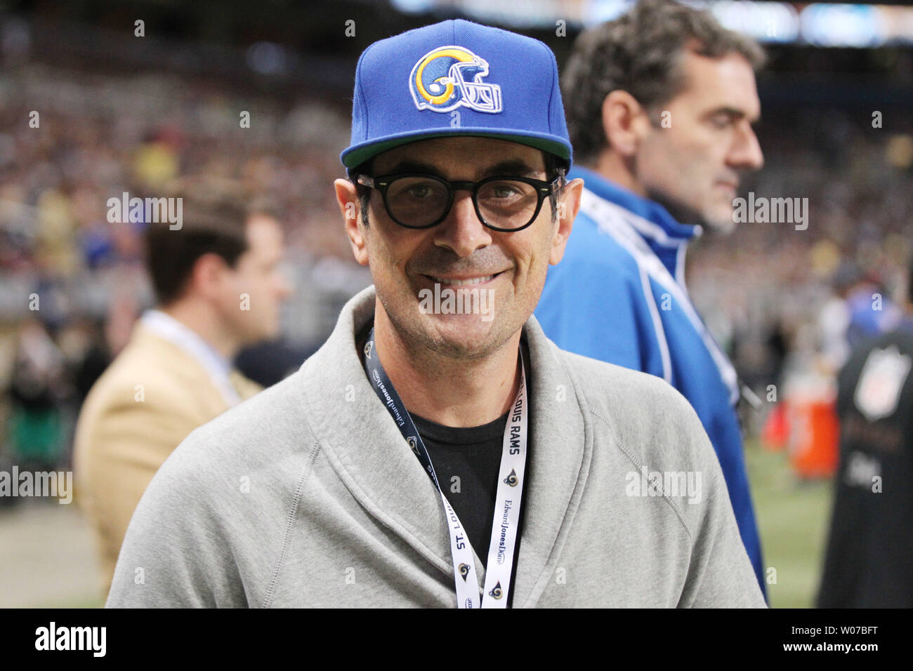 Phil dunphy hi-res stock photography and images - Alamy
