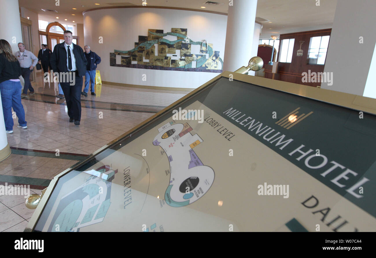 Looks on in the river room hi-res stock photography and images - Alamy