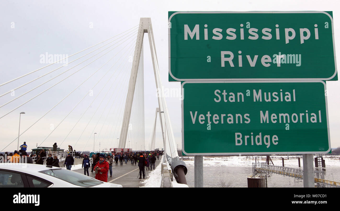 Stan Musial Veterans Memorial Bridge