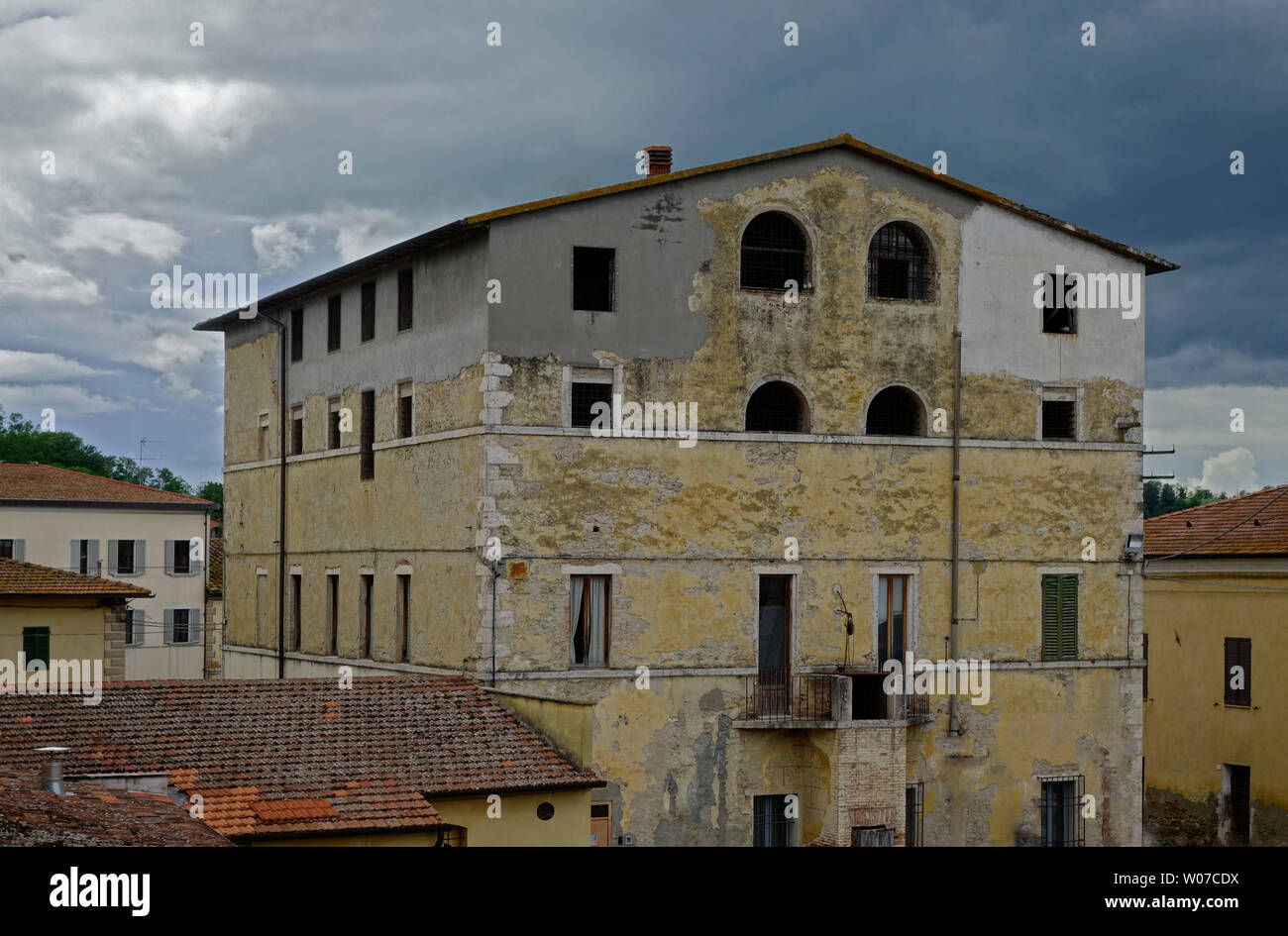 Odd house hi-res stock photography and images - Alamy