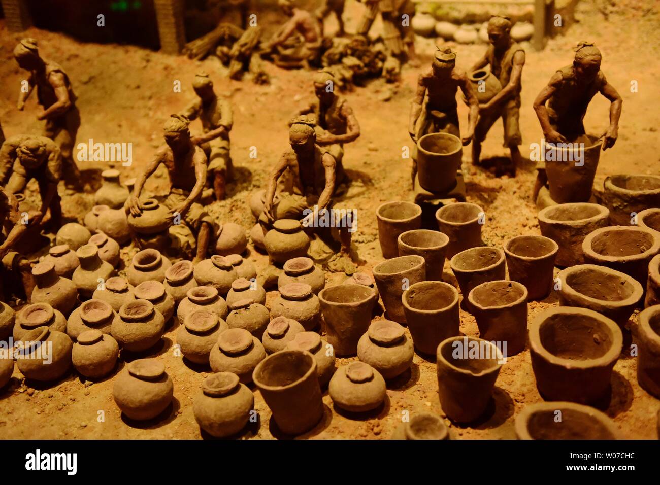 Pottery making sculpture museum hi-res stock photography and images - Alamy
