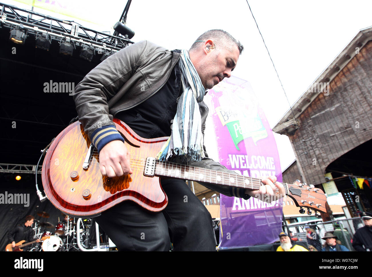 Barenaked hi-res stock photography and images - Alamy