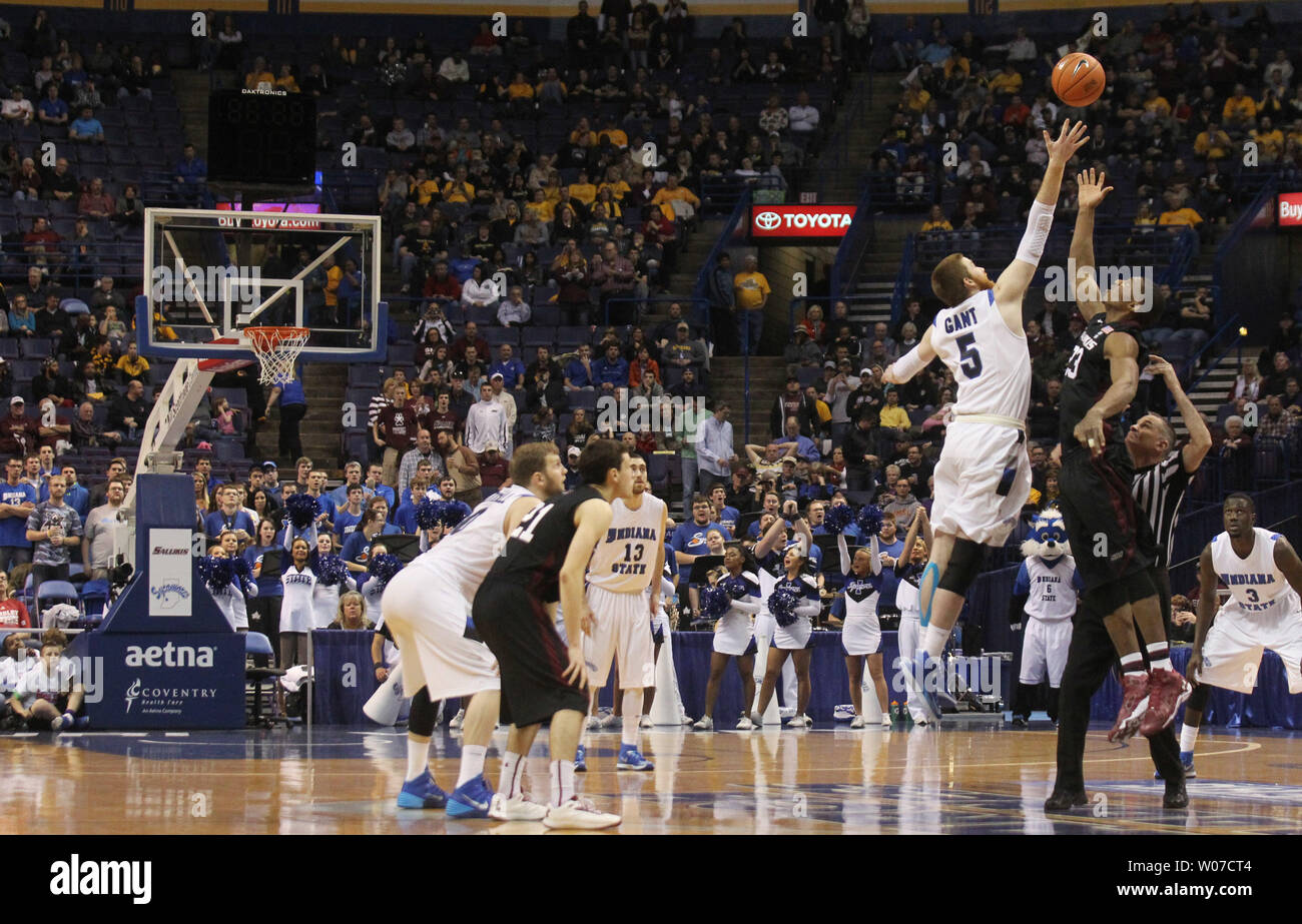 Shot clock basketball hi-res stock photography and images - Alamy
