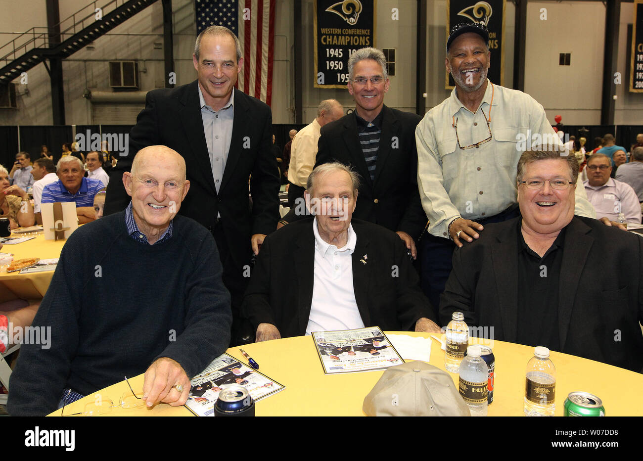 Several greats from the University of Missouri athletics gather for a ...