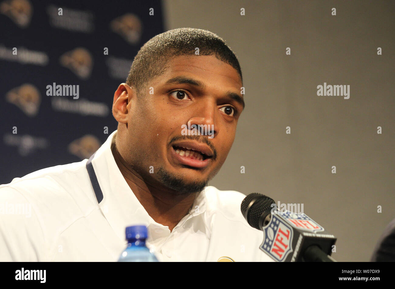 Michael sam drafted rams hi-res stock photography and images - Alamy