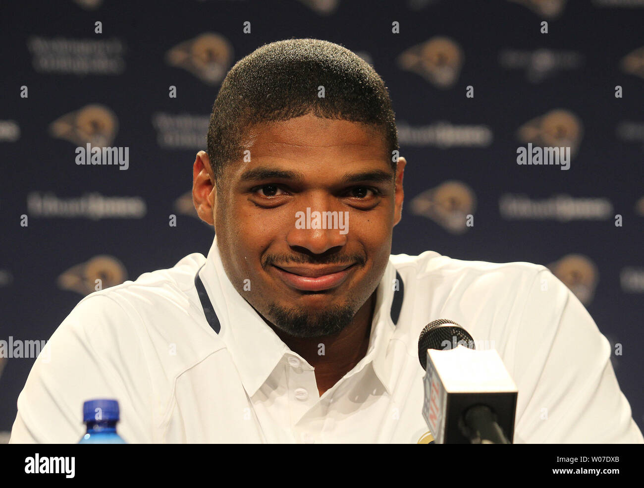 Michael sam drafted rams hi-res stock photography and images - Alamy