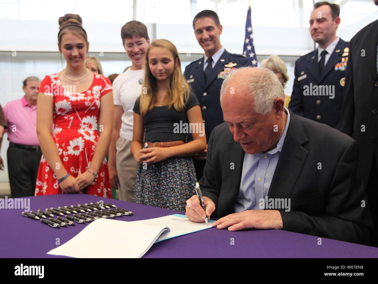 Lt col pat simon hi-res stock photography and images - Alamy