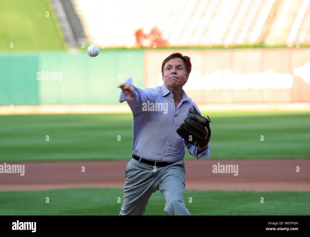 Bob costas hi-res stock photography and images - Alamy