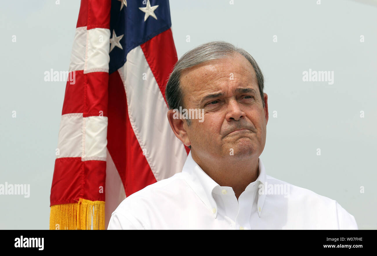 Rep jerry costello hi-res stock photography and images - Alamy