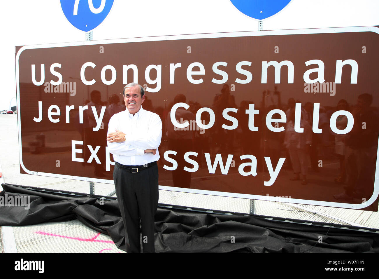 Rep jerry costello hi-res stock photography and images - Alamy