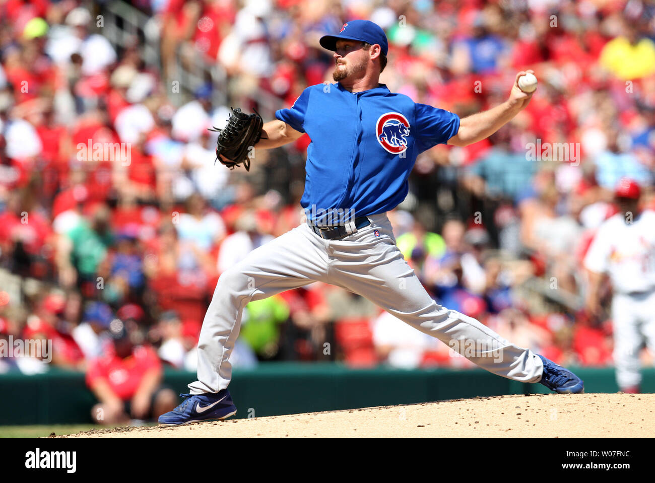 Chicago Cubs starting pitcher Travis Wood delivers a pitch to the St ...